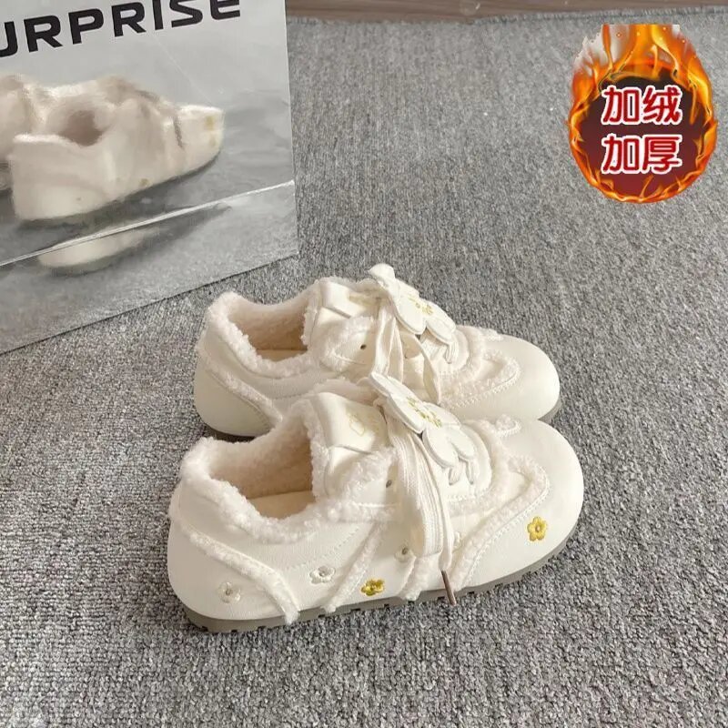 Кроссовки E131