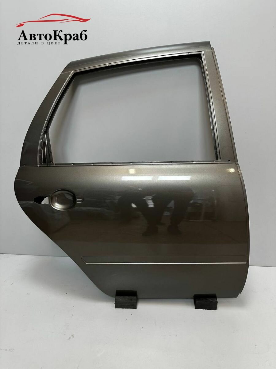 Дверь задняя правая лифтбэк в цвет для ВАЗ (LADA) Гранта I (2011 — 2018) 790 - кориандр коричневый