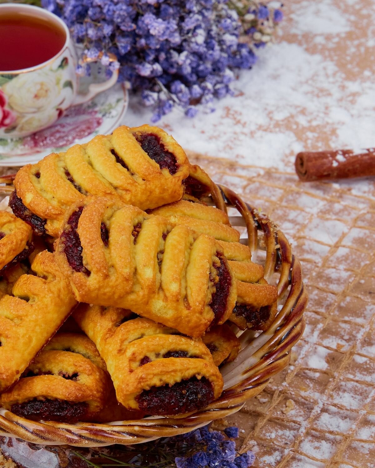 Новинка! Печенье Шарлотта с начинкой (яблоко с брусникой) 0.5 кг.