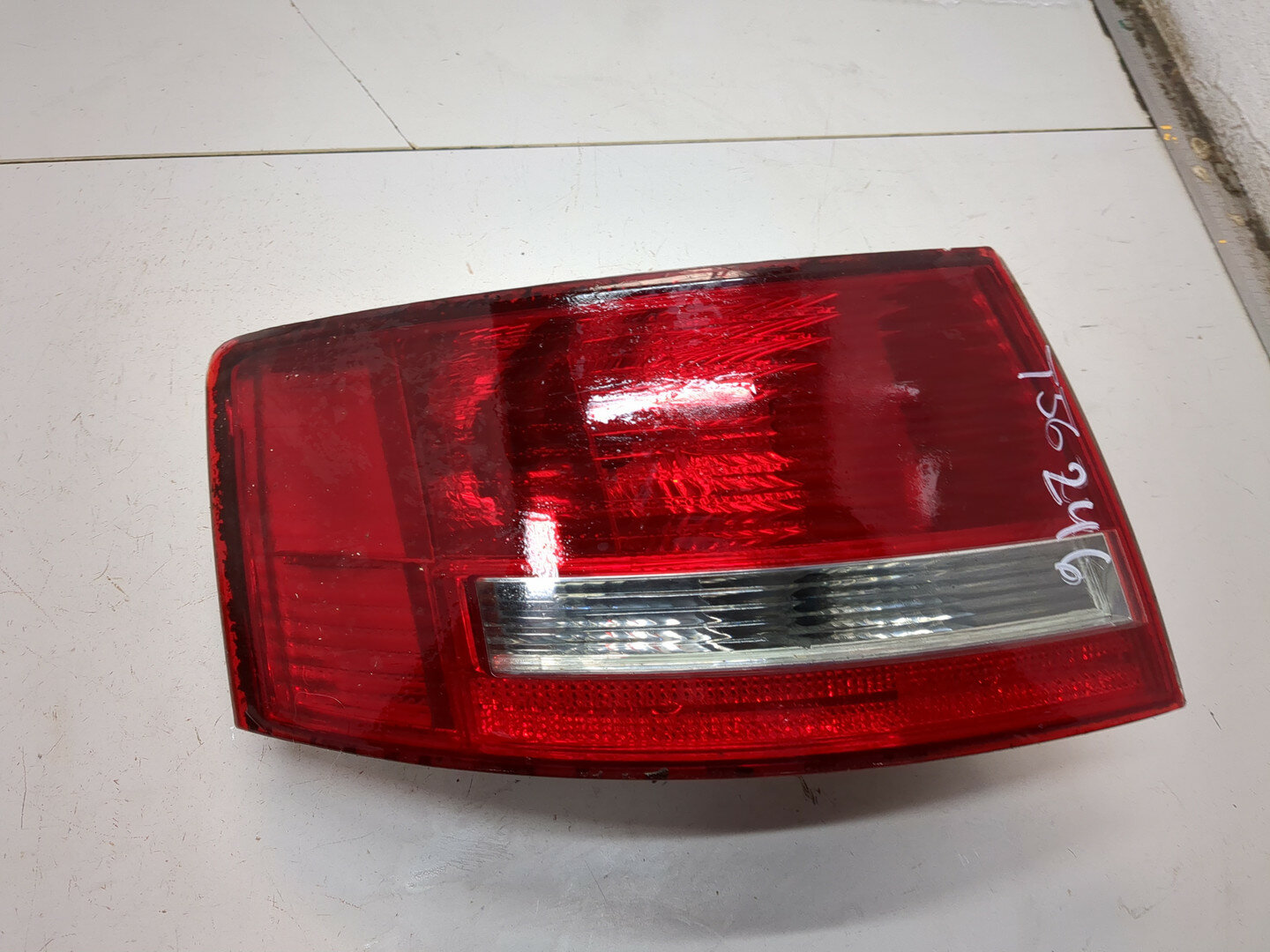 Фонарь (задний) левый Audi A6 (C6) Б/У