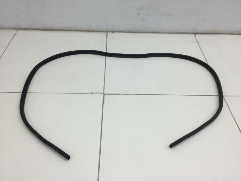 Уплотнитель капота Haval H6 2014 кат.номер: 8402090XKZ36A