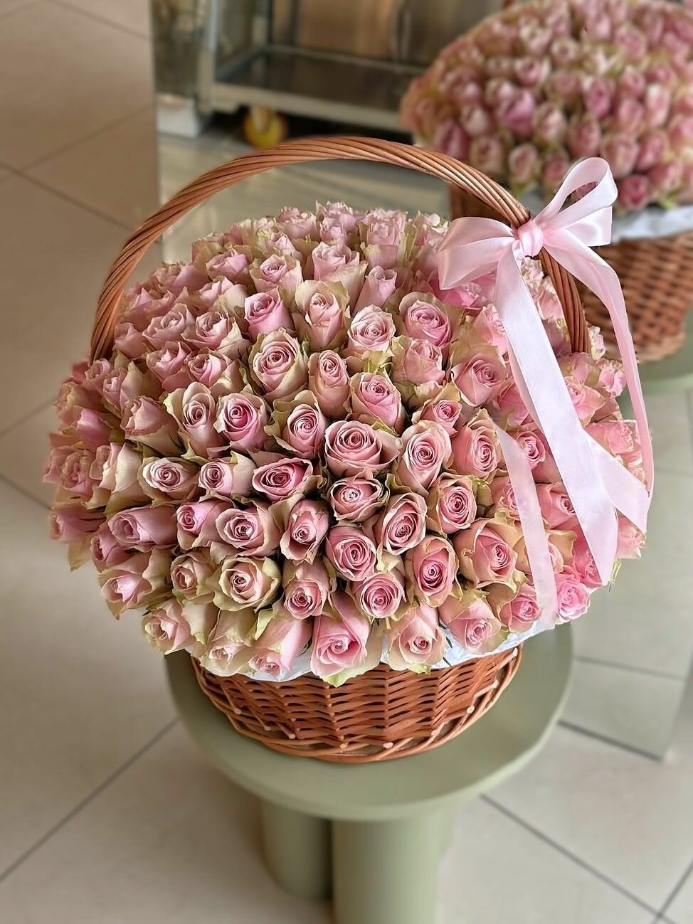 Корзина из 151 розы