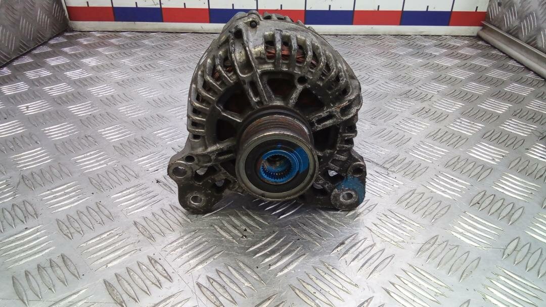 Генератор Volkswagen Crafter рест. 2012 03L903024A