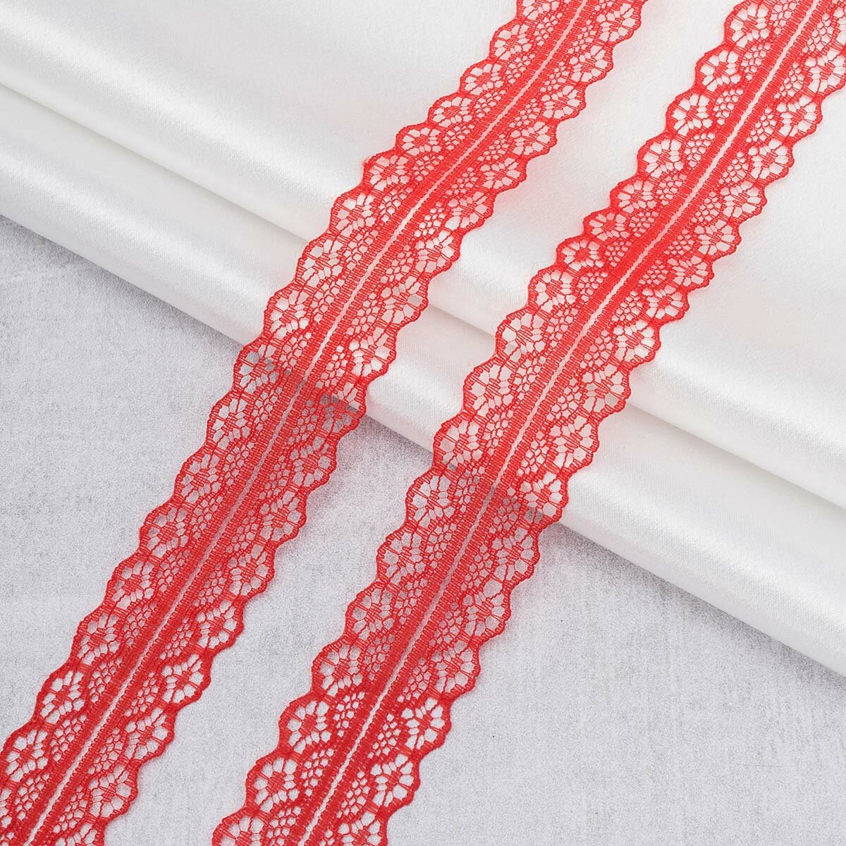 Кружево капроновое для шитья и рукоделия, цвет красный, 3 см х 13,72 м