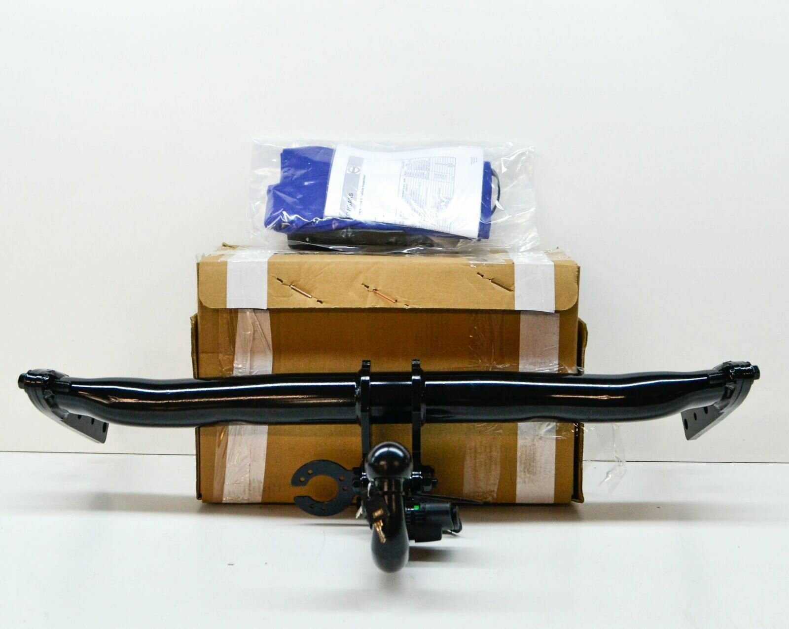 31454314 Фаркоп Volvo XC60