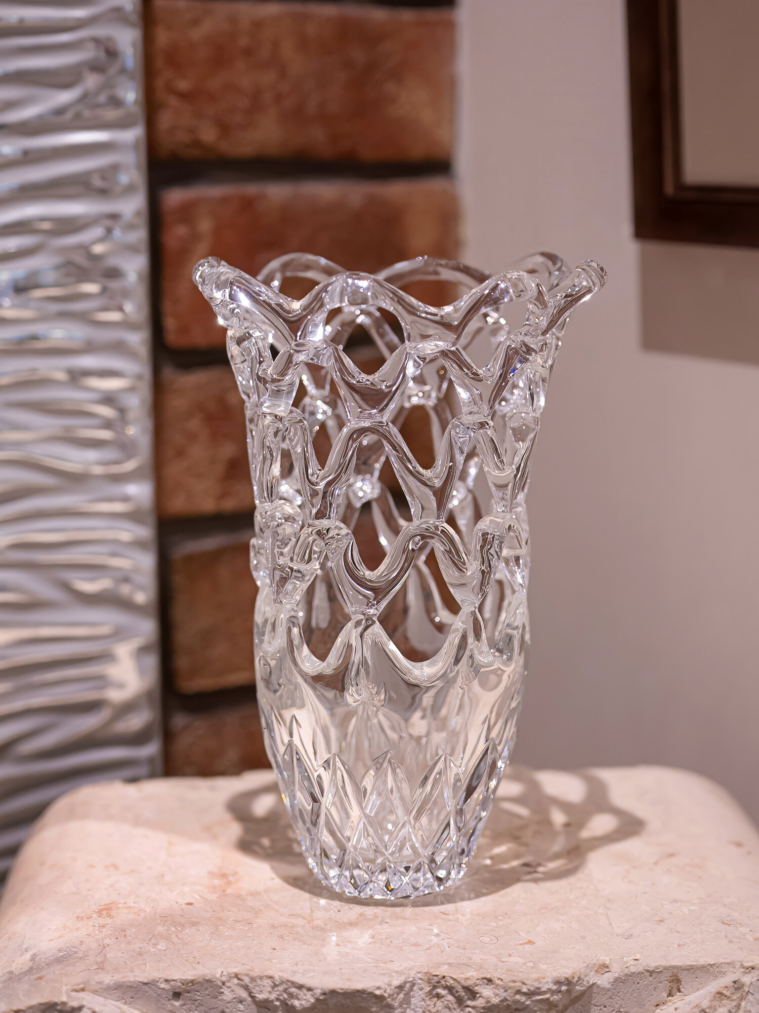 Ваза для цветов хрустальная, для интерьера, для декора, высота 21 см диаметр 10,2 см. Неман 900/148, 9907