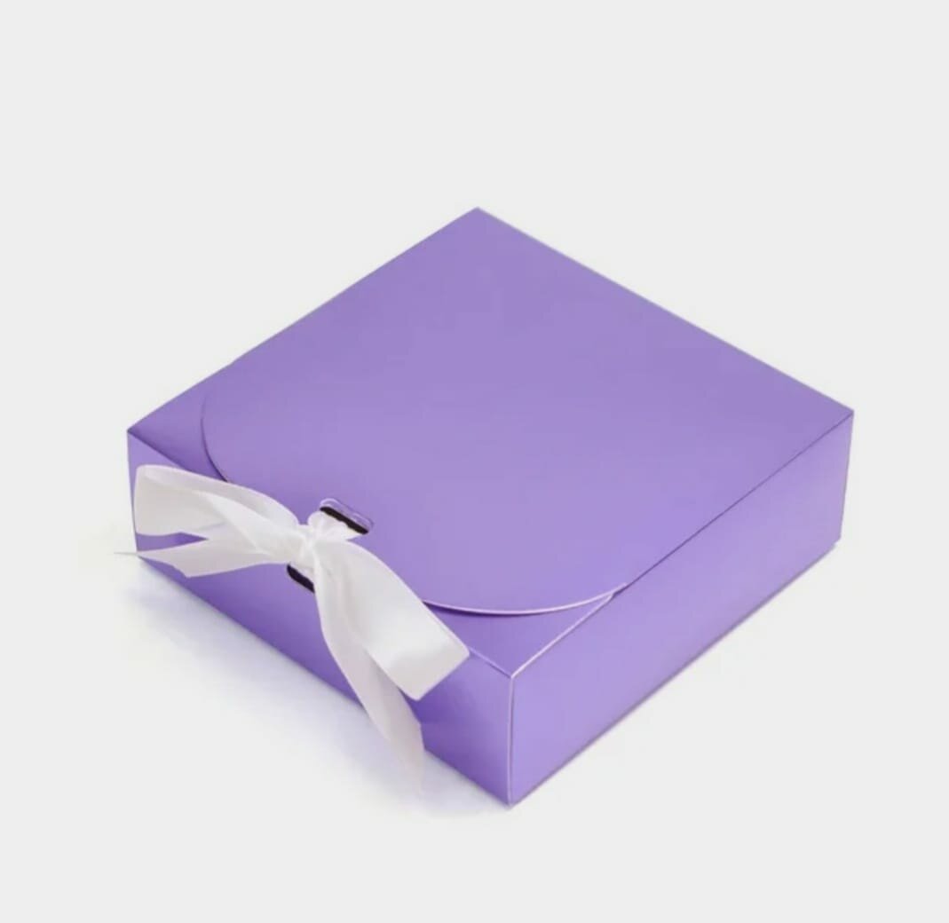 Подарочная коробка, качественная, долговечная, из хороших материалов