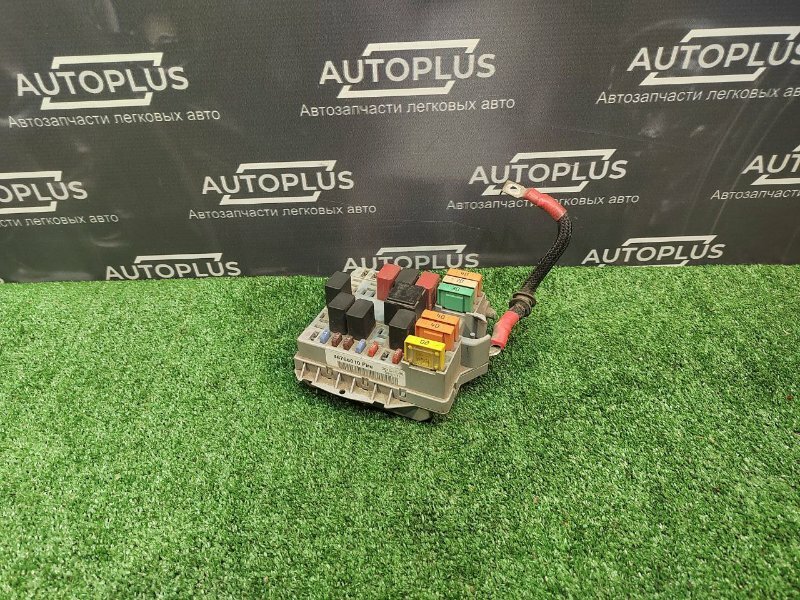 Блок предохранителей