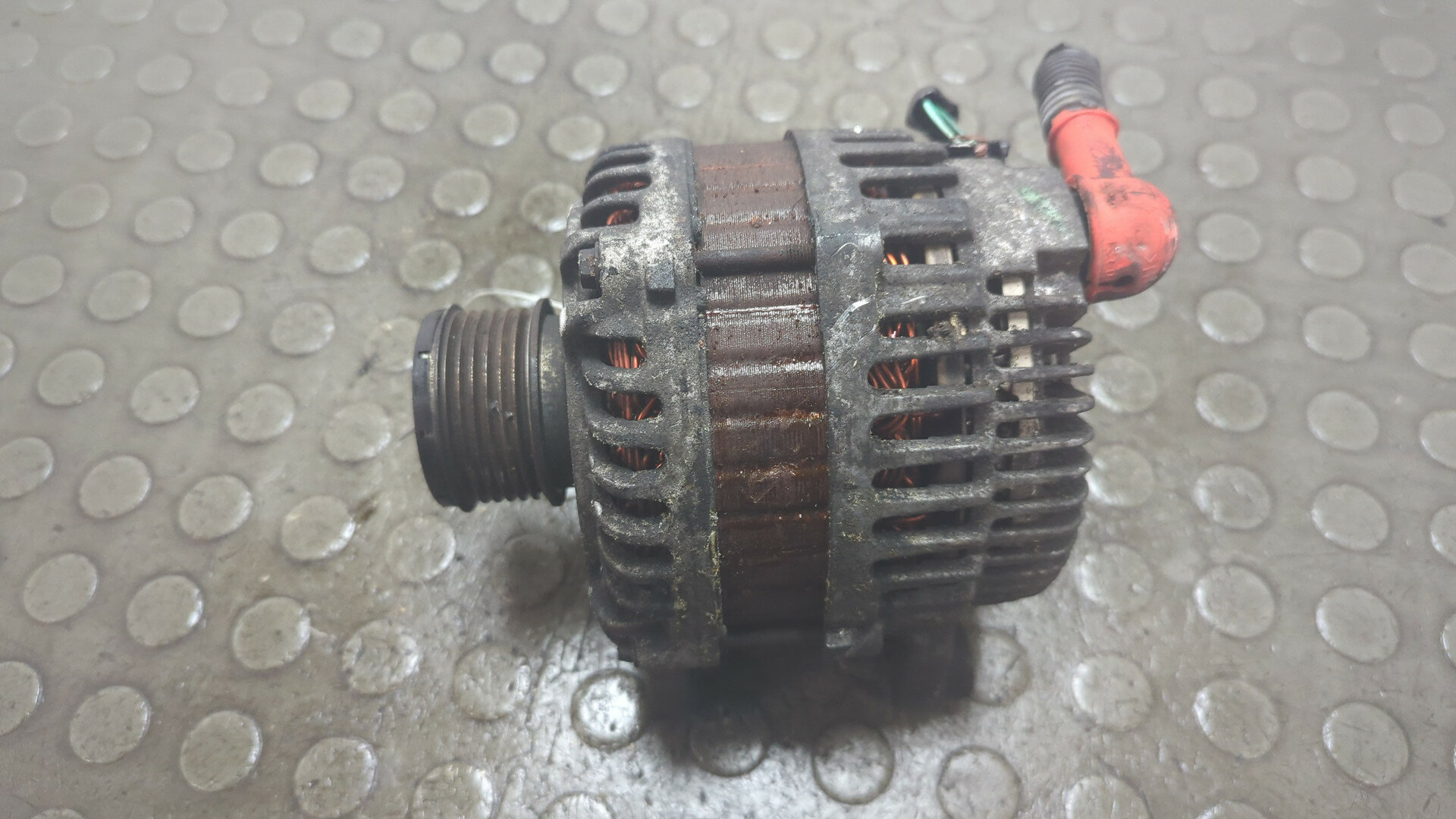 Генератор Nissan Juke Б/У