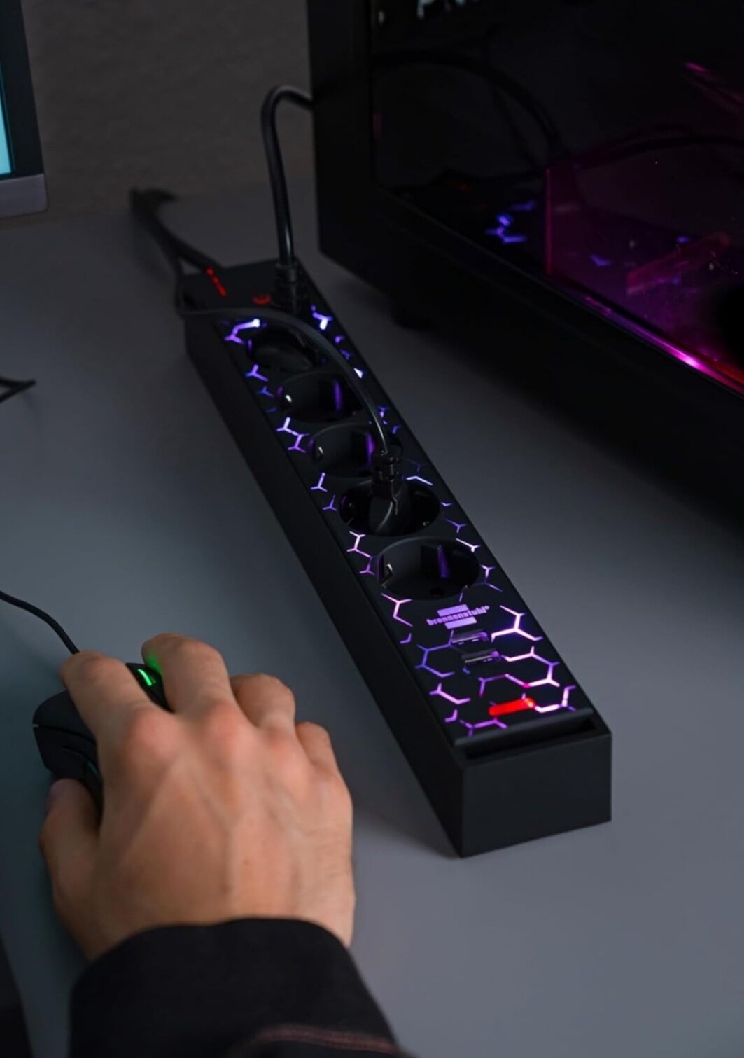 Игровой удлинитель Brennenstuhl. С Led подсветкой и режимом изменения цвета. 2x USB. — фото 1