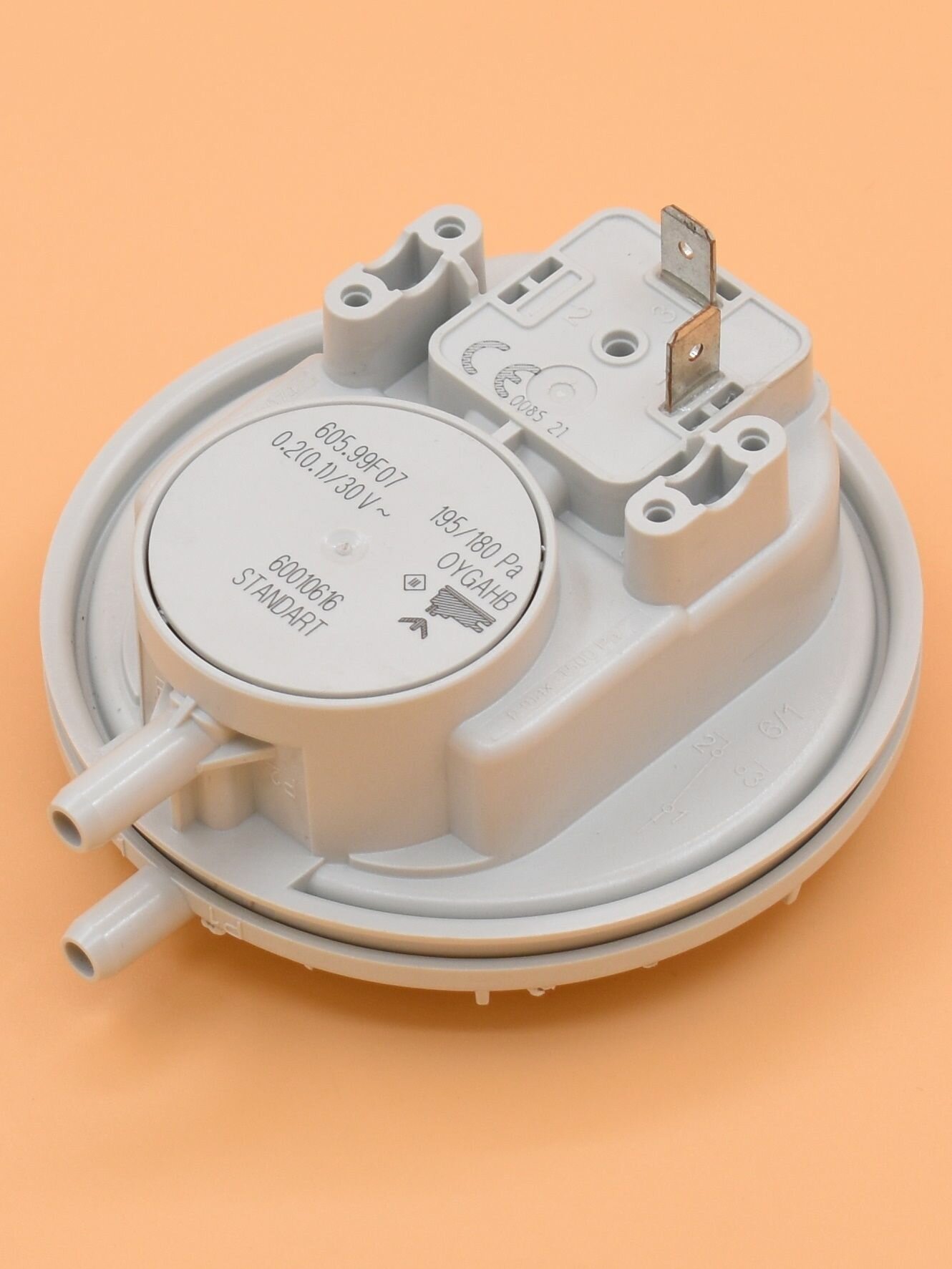 Дифференциальное реле Huba Control 195/180 Pa для Viessmann Vitopend 100-W A1JB, A1HB (7856835)