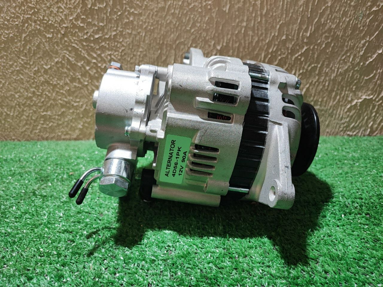 Генератор General 4D56/1V, для Mitsubishi L200, OEM MD162964, черный