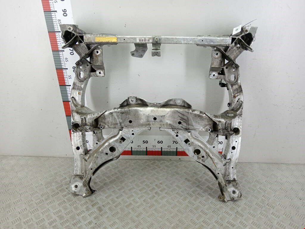 Балка подмоторная (подрамник) BMW 7-Series (F01/F02) 12208910 арт. 2247230