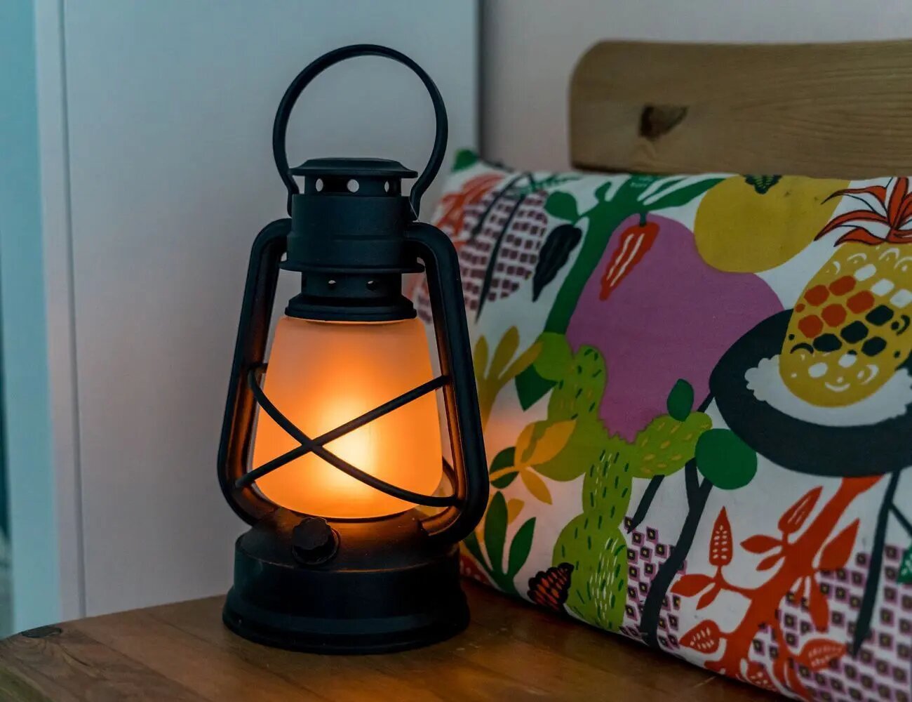 Ретро-фонарь лантерн, чёрный, имитация пламени, 15 LED-огней, 22 см, таймер, батарейки, Koopman International