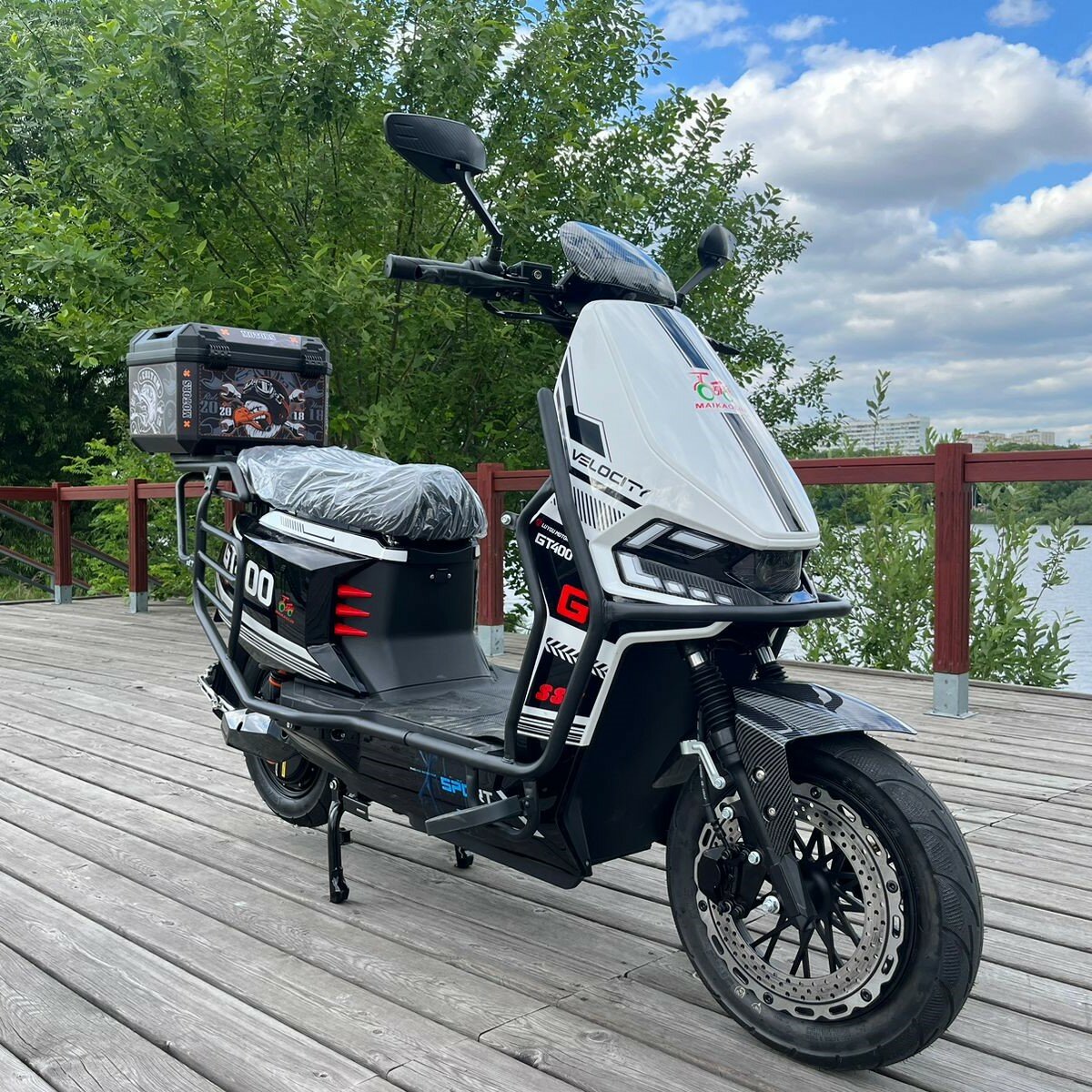 Электроскутер Maikaolin GT (NX) 400 1500W 60V/40Ah, R12 колеса
