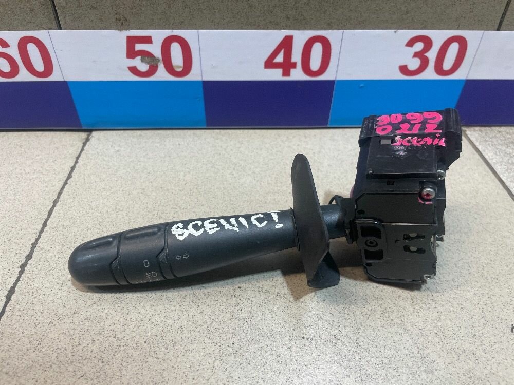 Подрулевой переключатель поворотов Renault Scenic