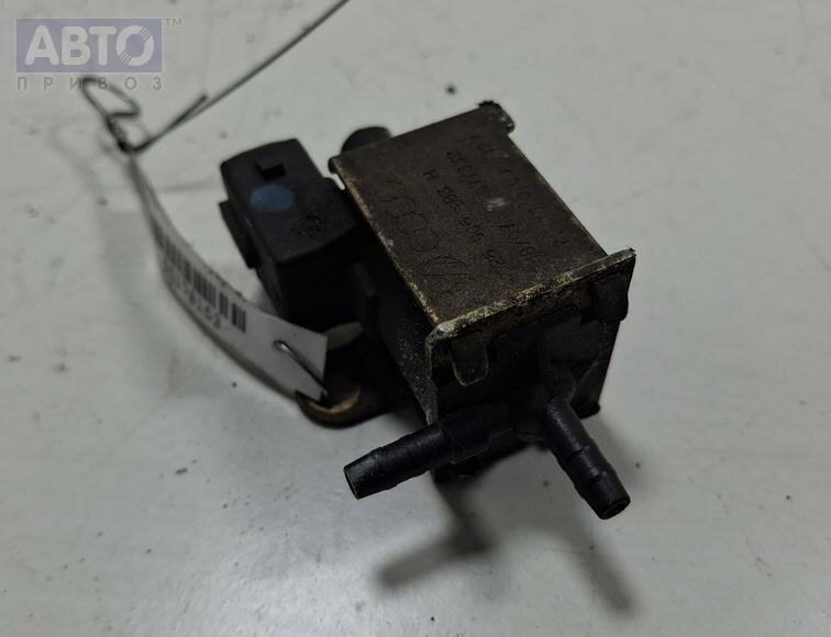 Клапан воздушный Audi A6 C5 (1997-2005)