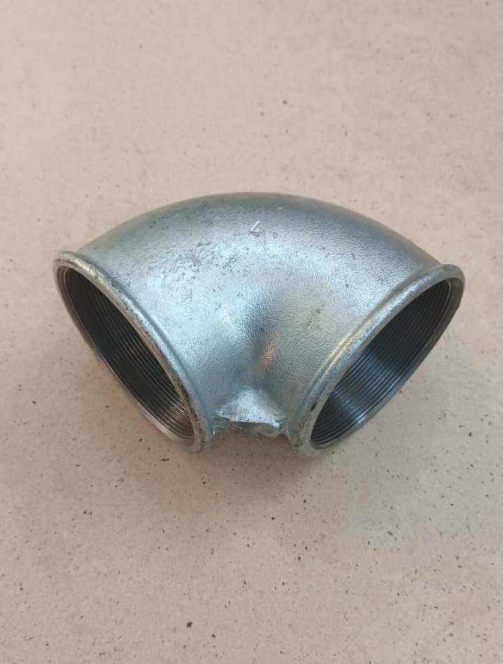 Уголок оцинкованный чугунный Вр-Вр 4" Ду100 ЕЕ (d вн:112мм, d нар:131мм)