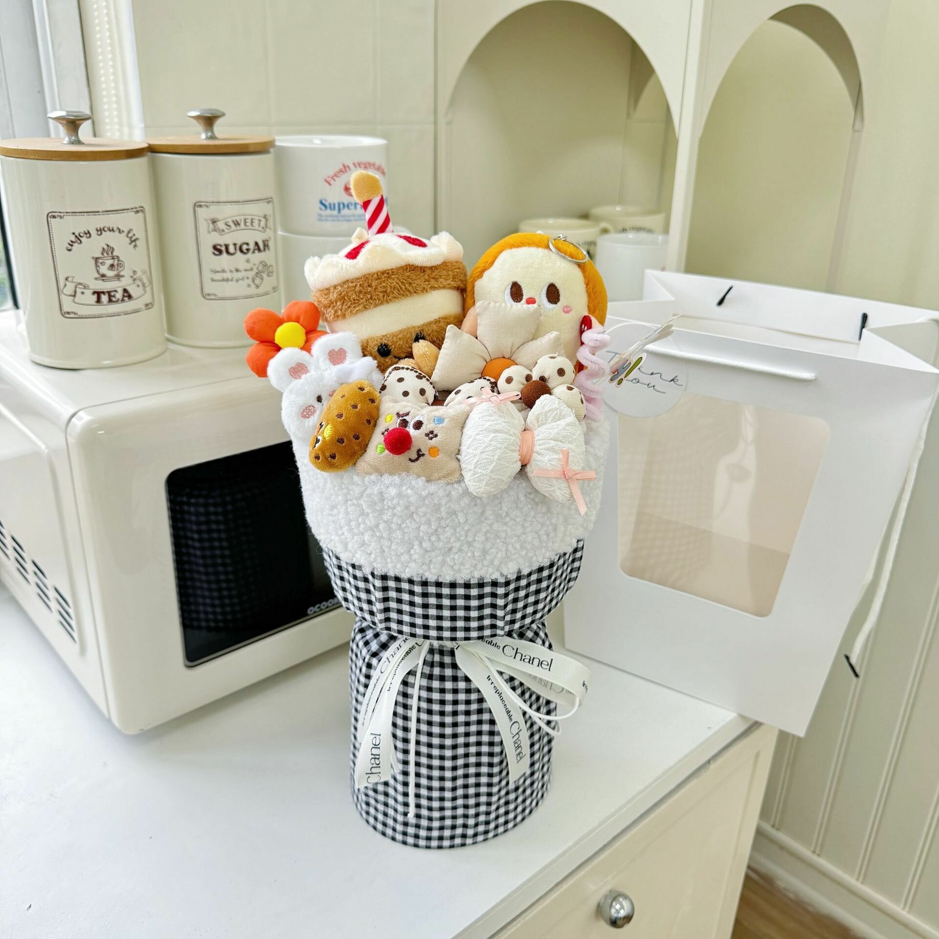 Подарки на день рождения, девушки, куклы, букет, милые девушки, детские праздники