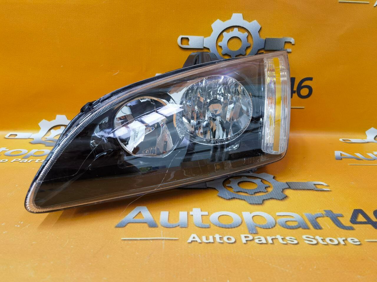 Фара левая форд фокус 2 FORD FOCUS II с 2005 по 2008 год левая черный отражатель