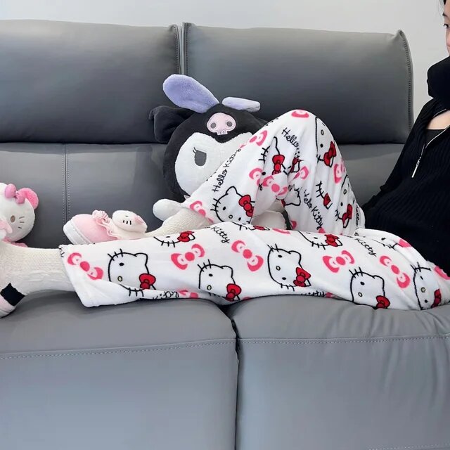 Рождественская пижама Hello Kitty в стиле аниме Sanrio 2024, новые фланелевые брюки для мужчин и женщин, зимние повседневные брюки, домашняя свободная пижама для женщин, Size: M