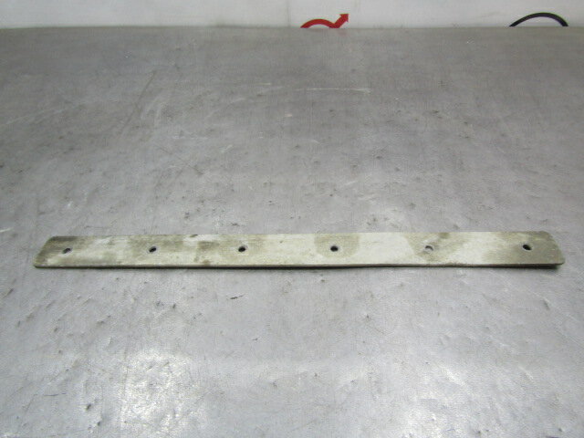 Кронштейн заднего брызговика Scania 6-series