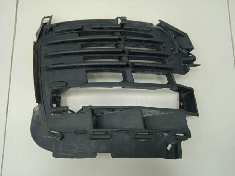 Решетка в бампер правая Land Rover Range Rover 4 2013 кат.номер: JK52R7081BB JK52R7081