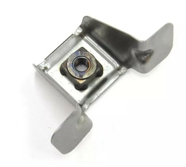 Кронштейн заднего бампера правый для Лада Веста