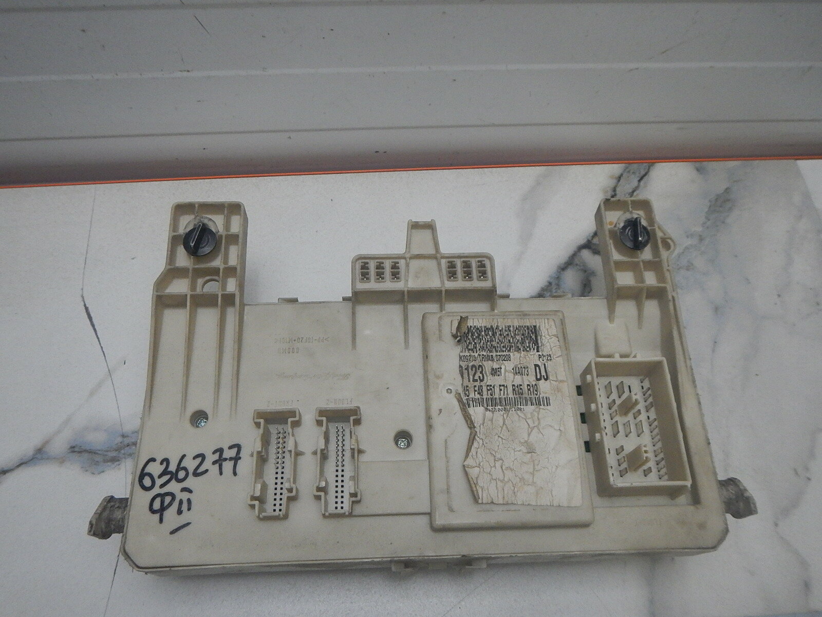 Б/У Блок предохранителей, Ford (Форд)-FOCUS 2 (05-08) FORD FOCUS 2 (05-08) Без видимых повреждений. 636277 FORD арт. 4M5...