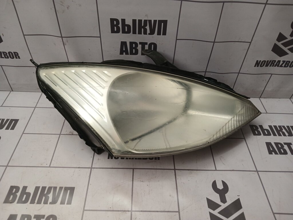 Фара правая Ford Focus 1 1998-2004