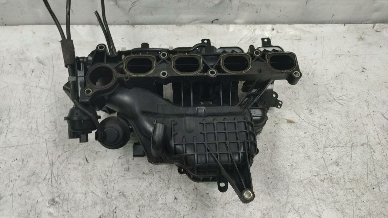 Впускной коллектор Mazda