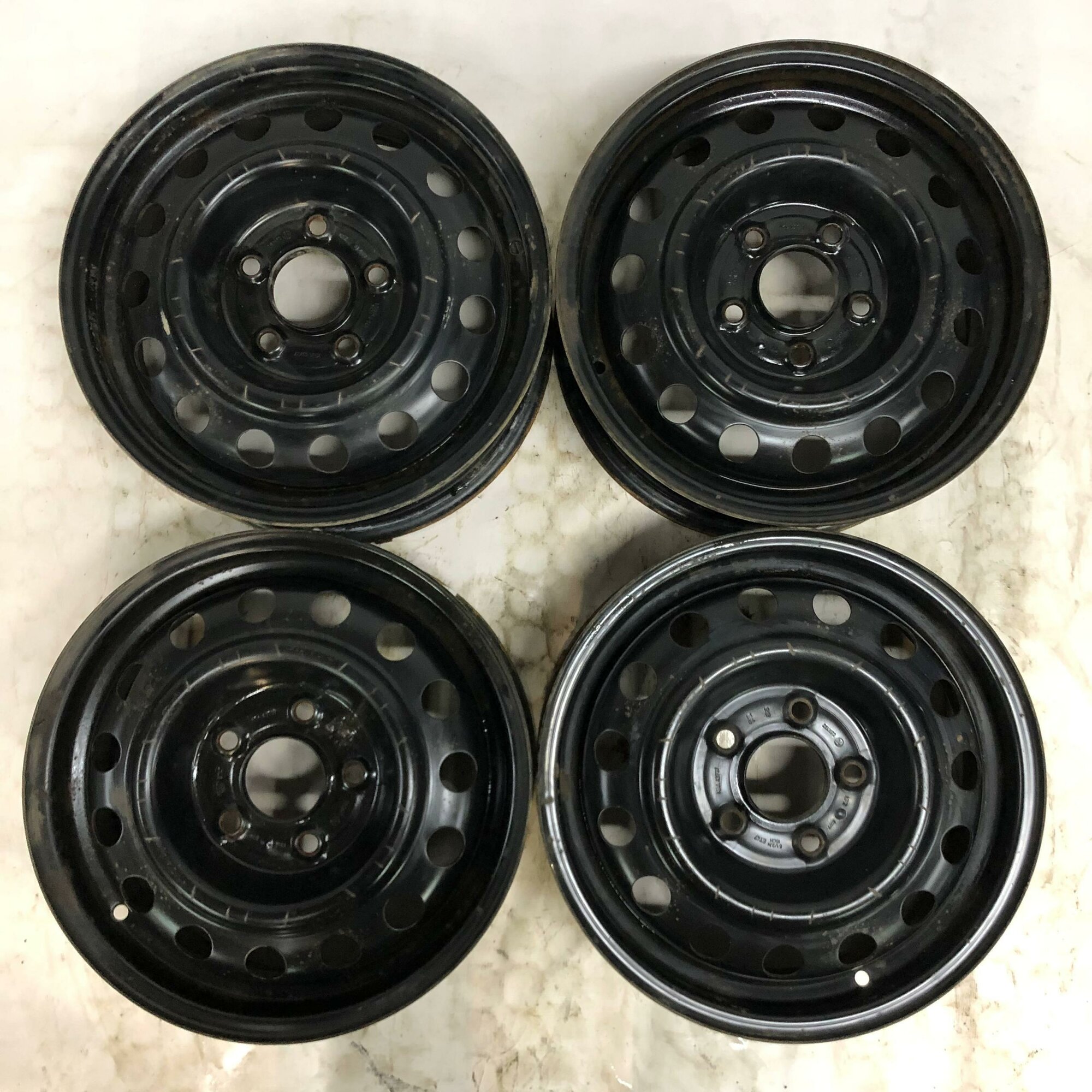 Колесные диски Штампованные 15x5.5 PCD 5x114.3 D67.1 ET47 (Реплика)