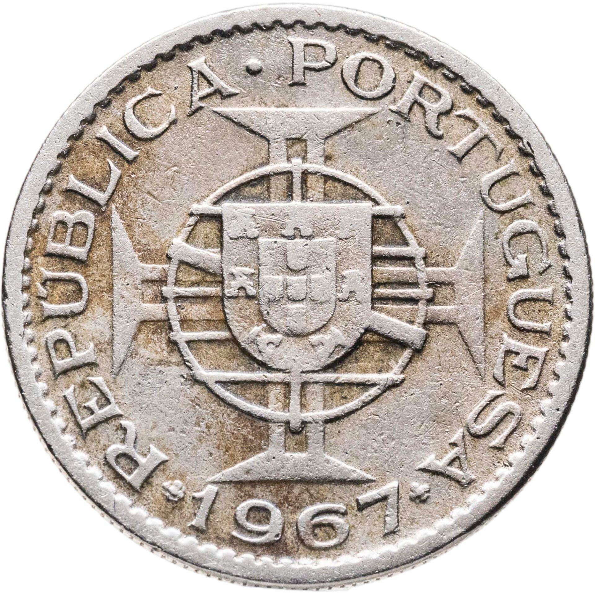 Ангола 2,5 эскудо escudos 1967, Мельхиор медь-никель, в сохранности VF