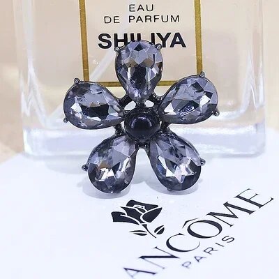 Брошь женская серебряная цветок 33mm