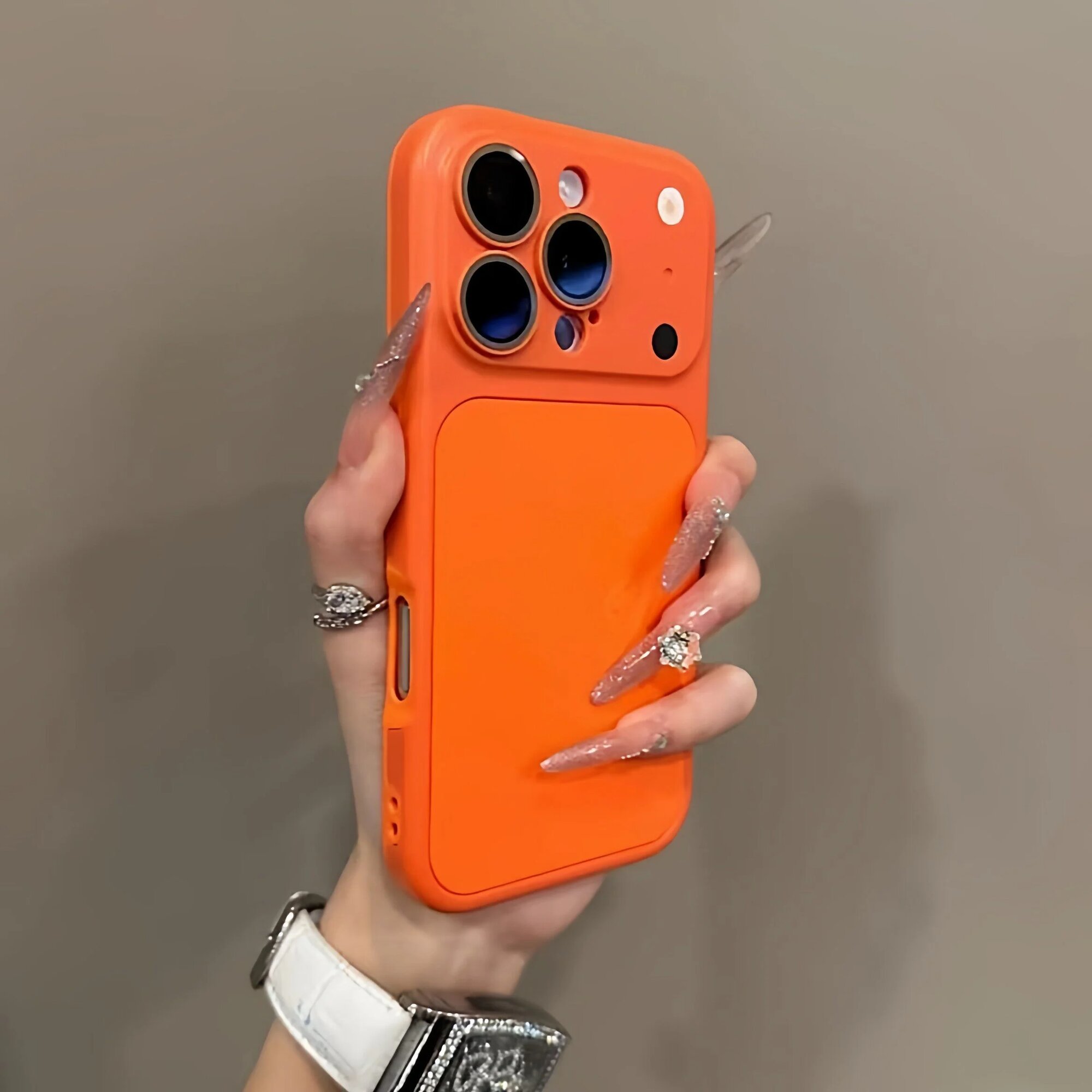 Оранжевый чехол для iPhone 12 Pro Max с защитой камеры
