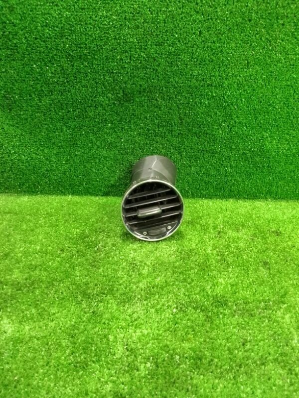 Дефлектор воздуховод Peugeot 308 Б/У с пробегом