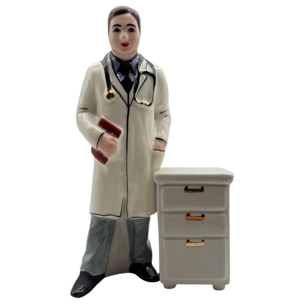 Фарфоровая статуэтка "Врач Доктор", 17 см, 2022-2024 гг, Вербилки, Россия