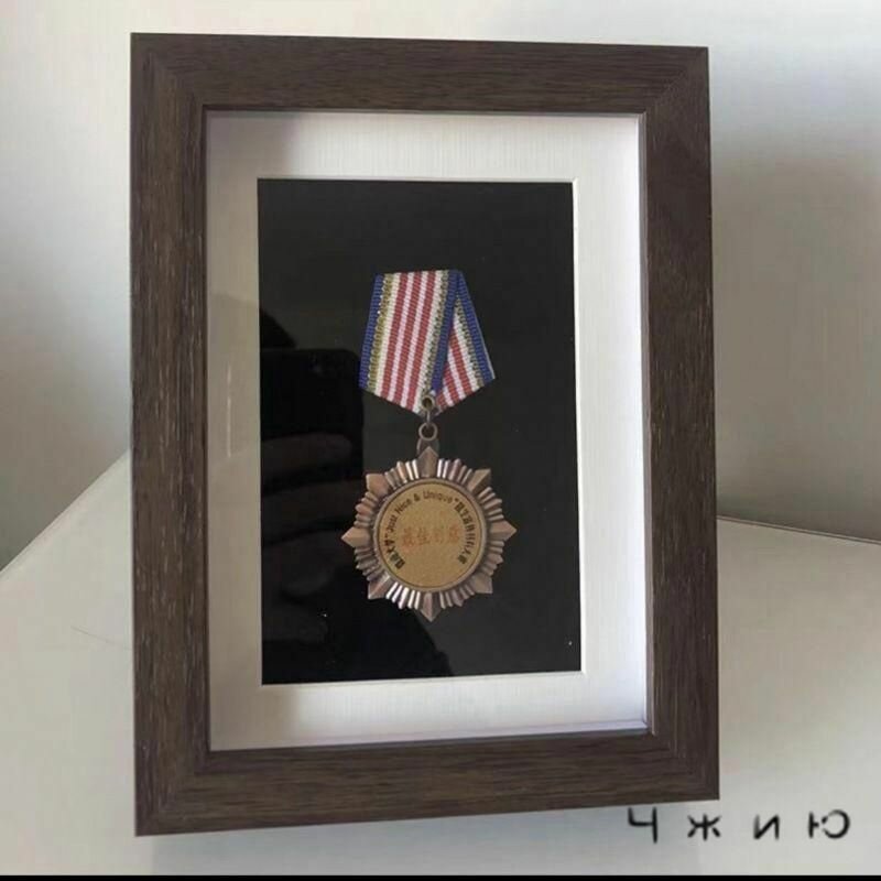 Планшет для орденов и знаков (200х150х50 мм)