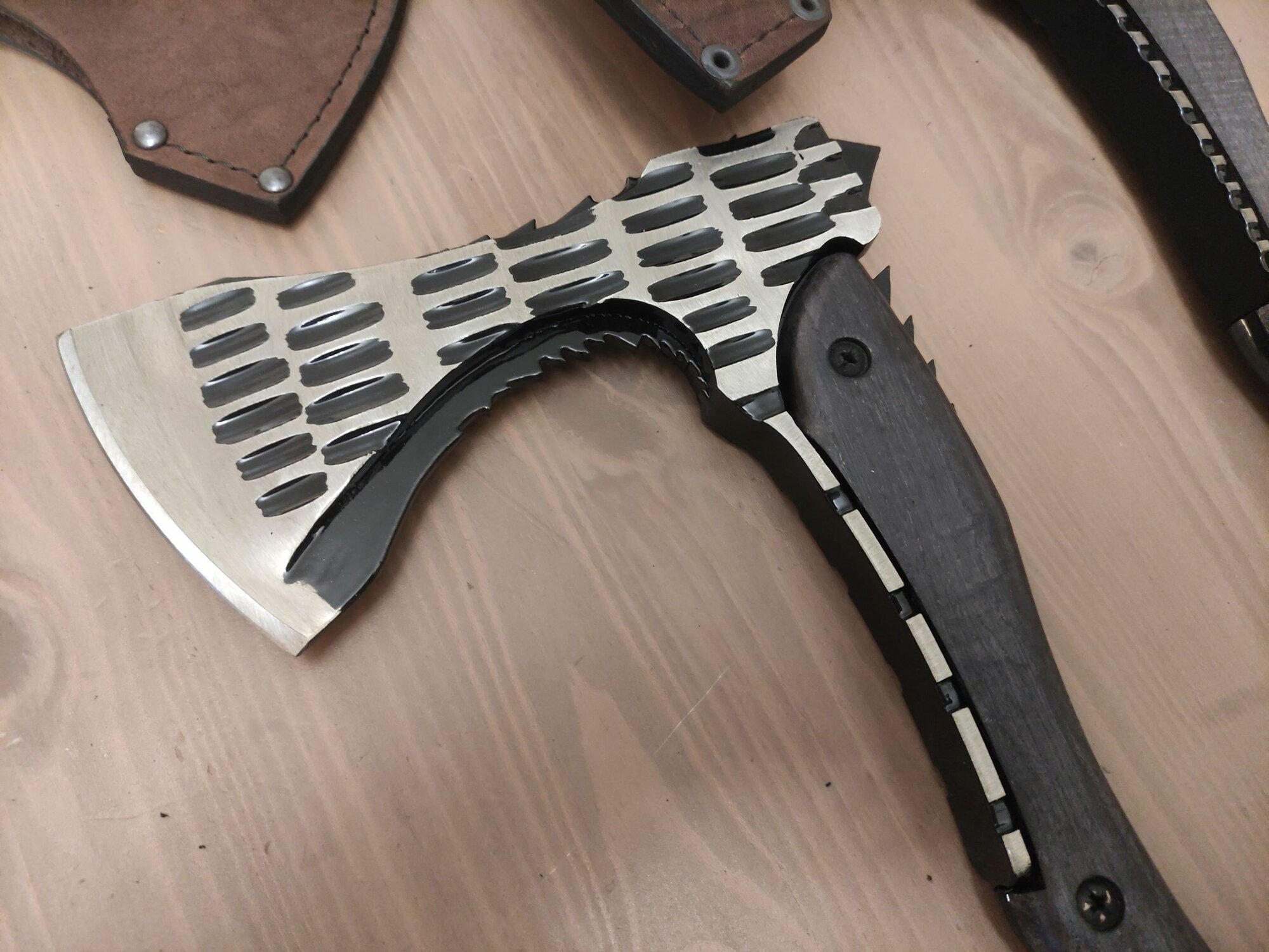 Топор Вепрь, цельнометаллический кованый надёжный с чехлом из натуральной кожи