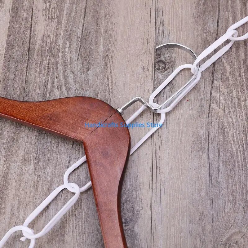 Пластиковые вешалки с цепочками R1WA 23 шт