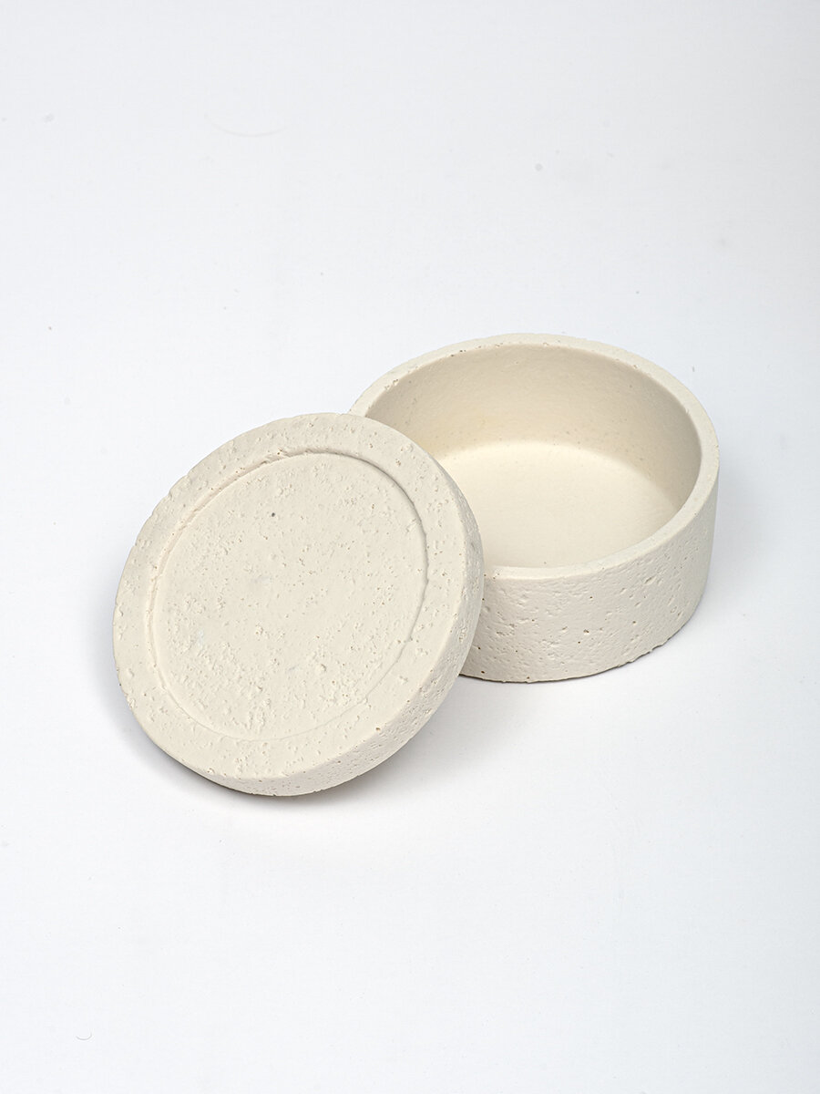 Керамическая шкатулка Ismat Decor KSH-1BE для украшений, бежевая, круглая, универсальная