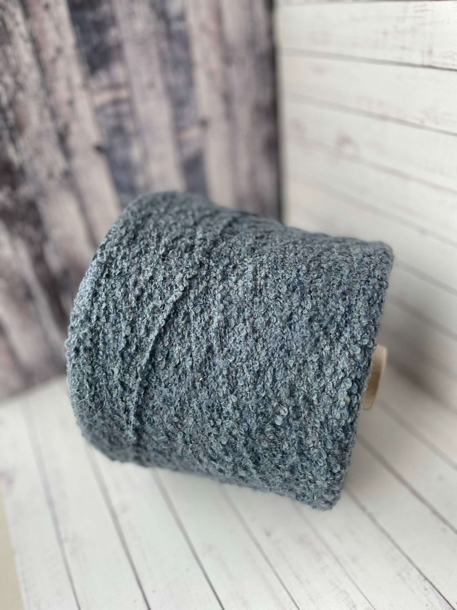Пряжа для вязания BOUCLE итальянская 250 г, 65% меринос 27% шёлк 8% полиамид, метраж 310м/100 гр