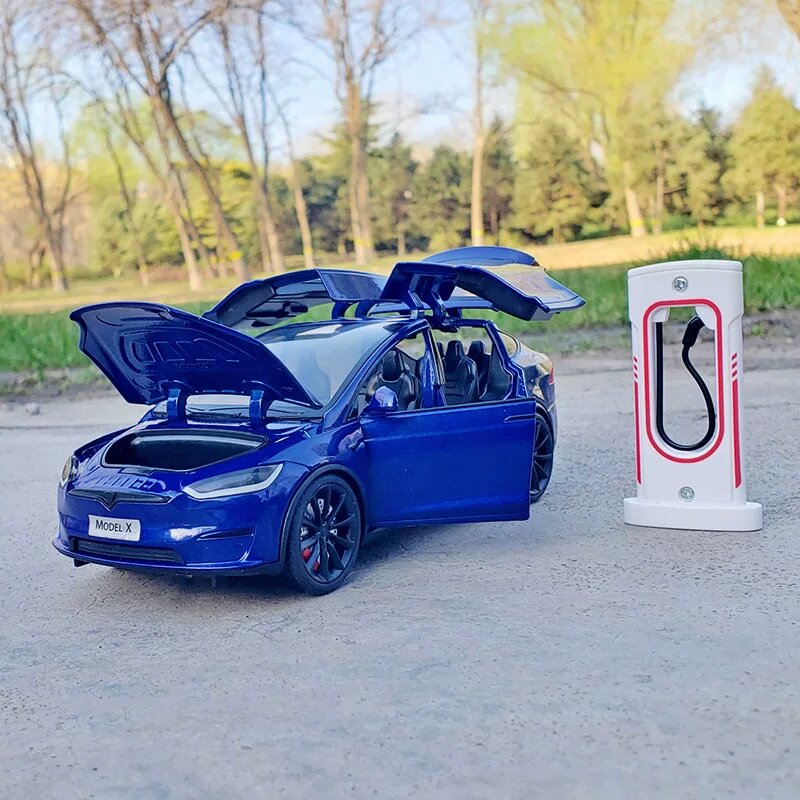 Модель Tesla Model X в масштабе 1:24 в синем цвете, металлическая игрушка