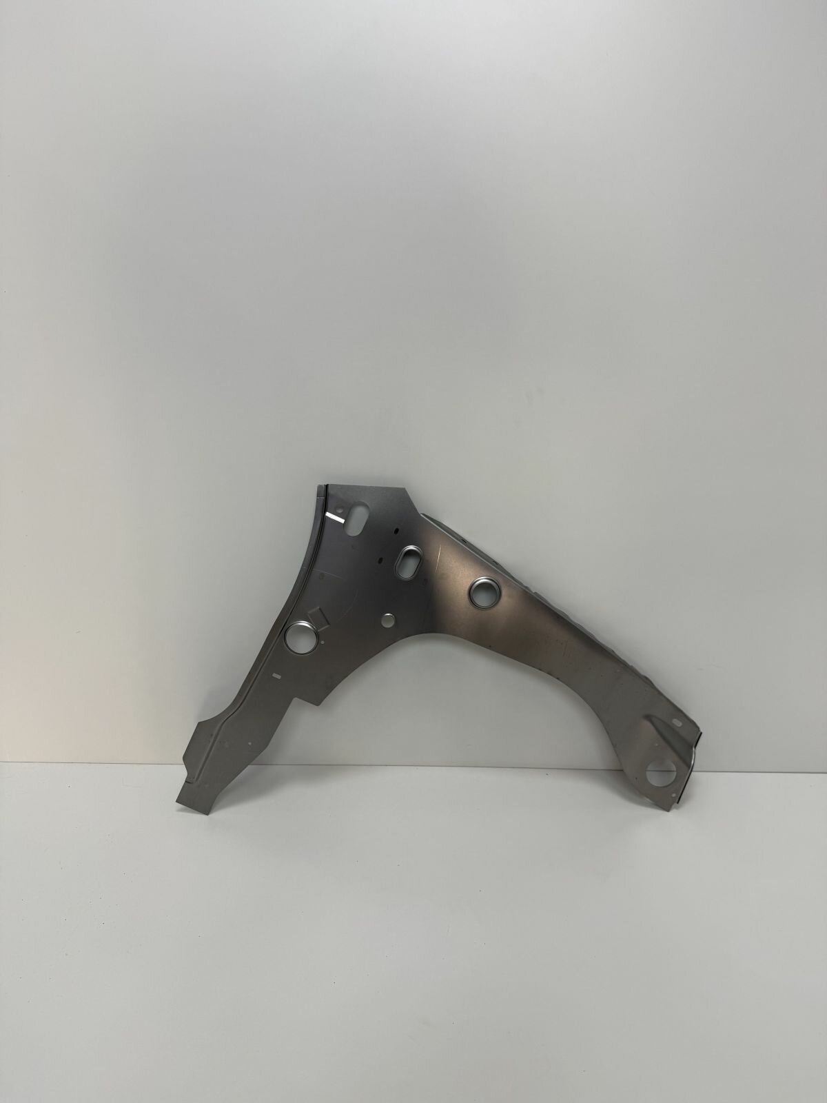 Панель (усилитель) соединитель брызговика правый Лада Гранта /Калина 2190 2011-2026 г.