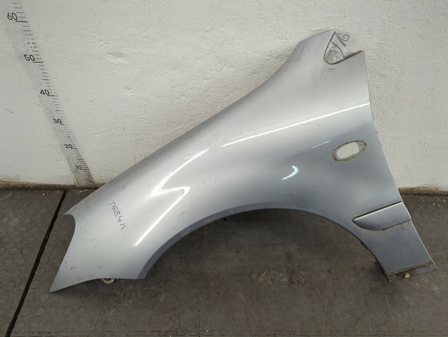 Крыло левое переднее Mitsubishi Lancer 9 Б/У