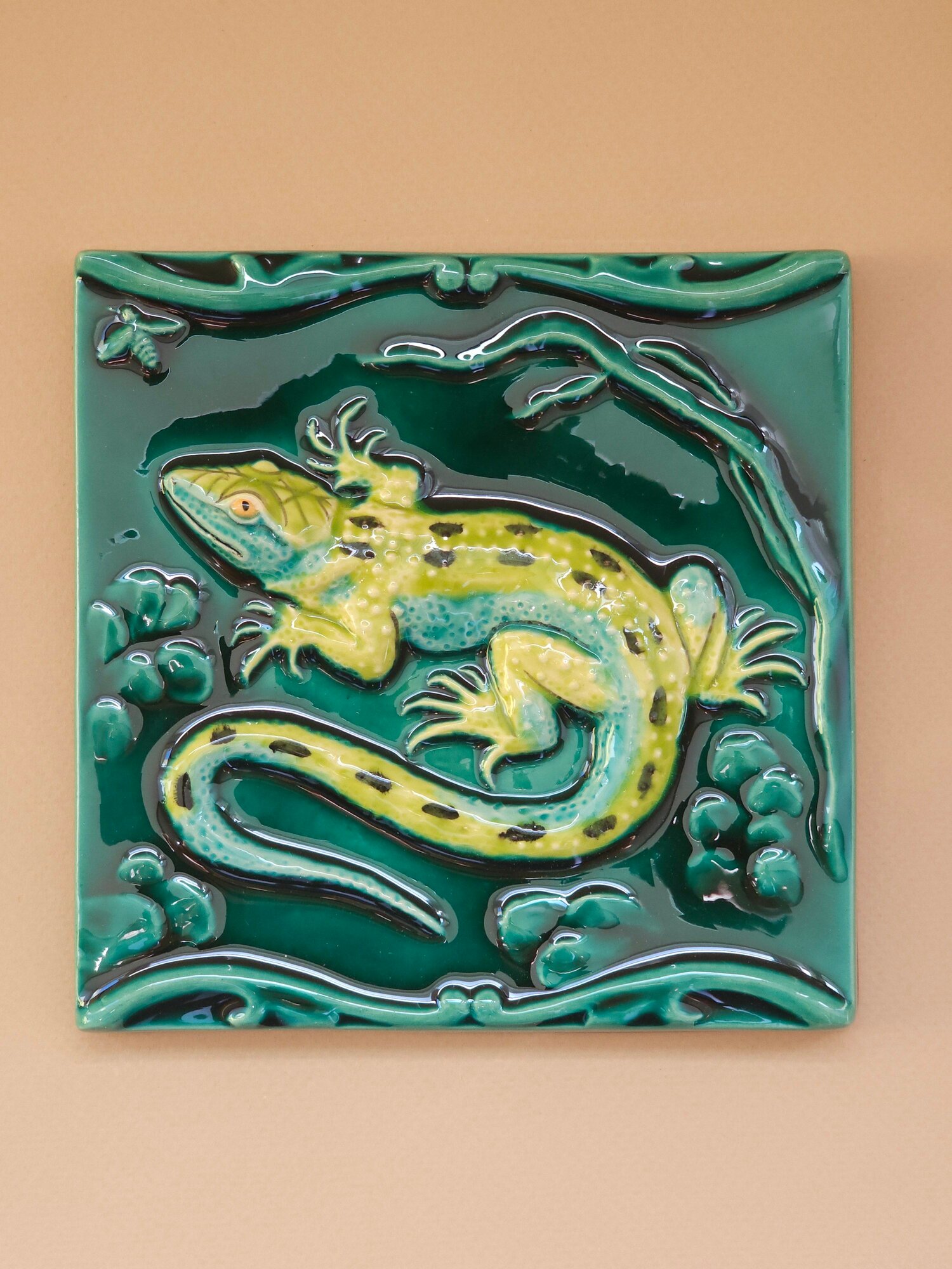 Ящерица. Панно, изразец, настенный декор, плакетка, украшение настенное интерьерное. Ярославская майолика. Керамика ручной работы. Сделано в России.