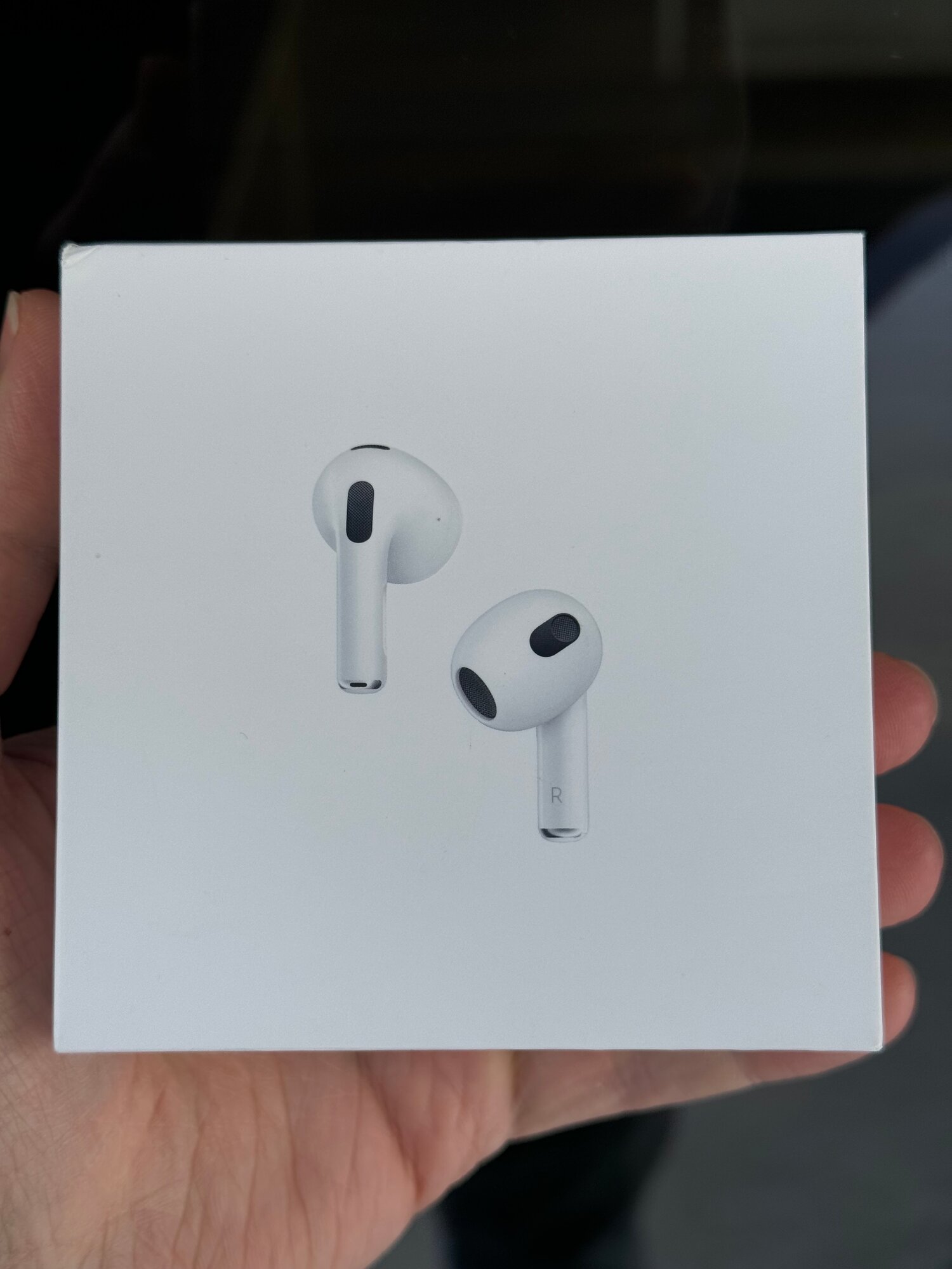 Беспроводные наушники Apple AirPods 3, с зарядным футляром MagSafe (MME73) 2021г.
