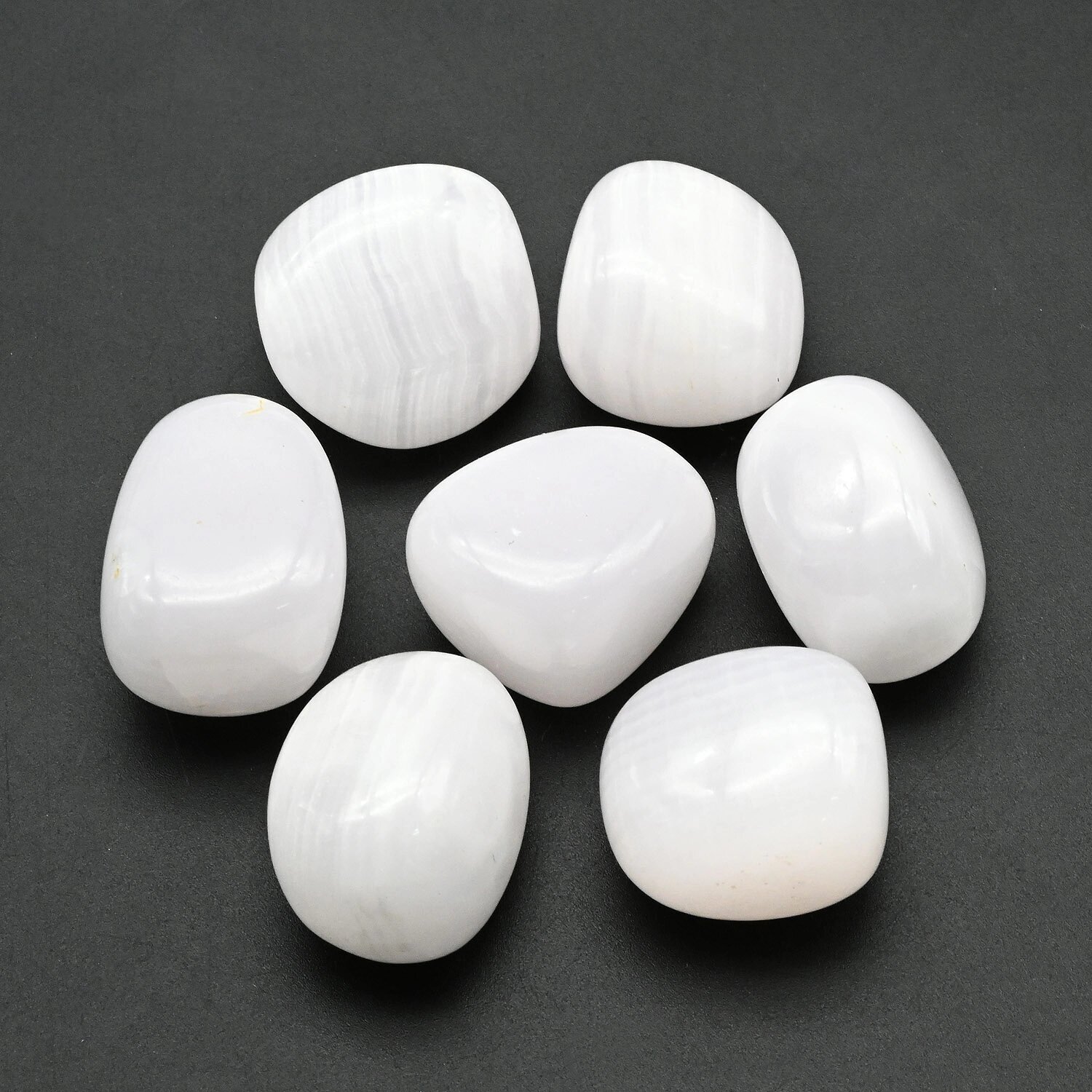 Минерал кальцит розовый 29*21*19мм, 20-24г (K). .