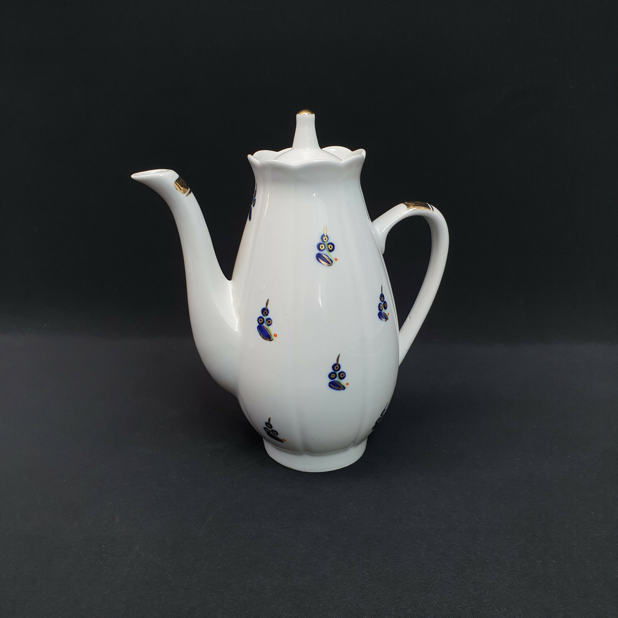 Винтажный кофейник Полонное, фарфор деколь золочение 0.9 л, СССР