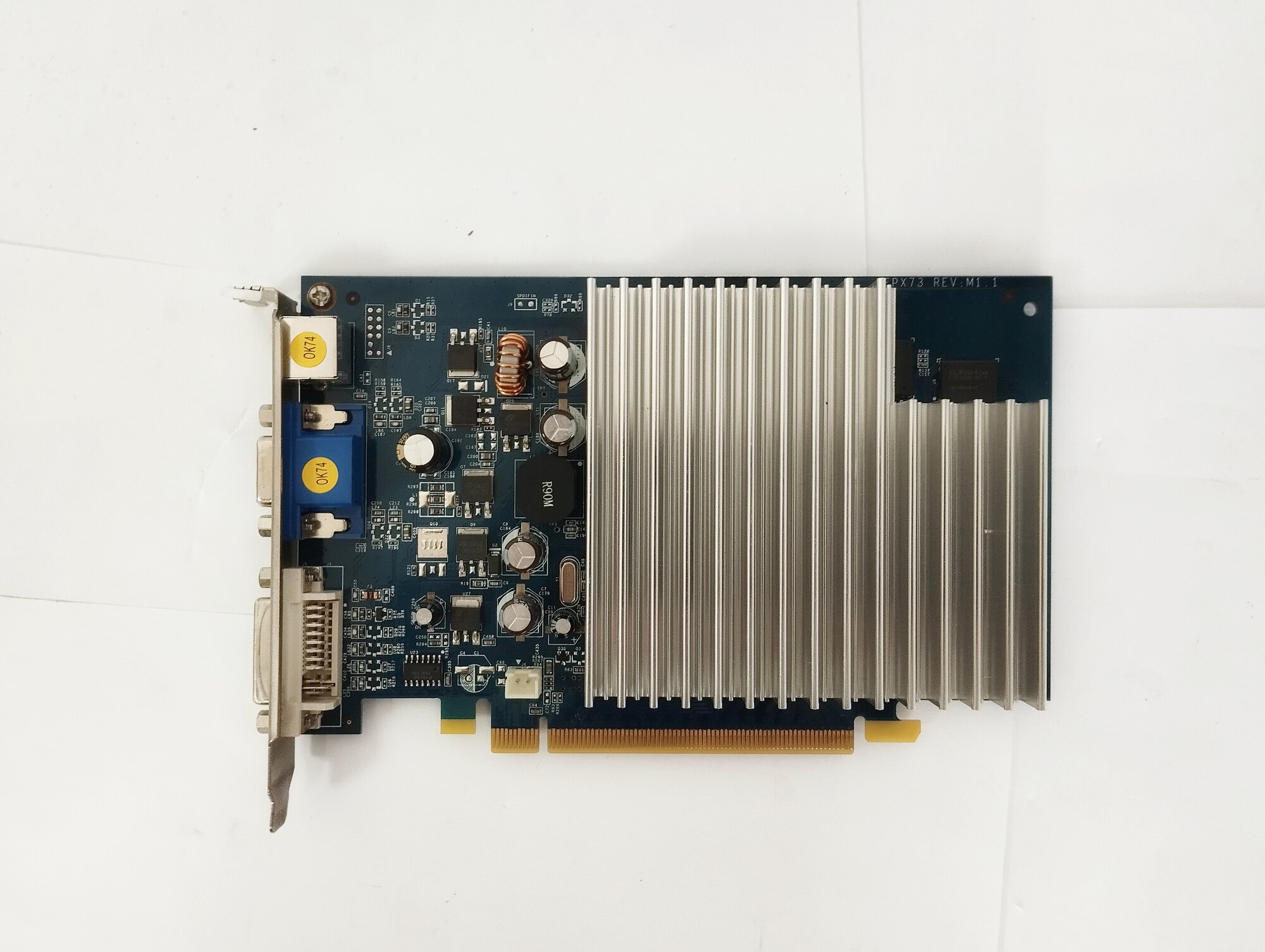 Видеокарта GeForce 7300 GT 256Mb